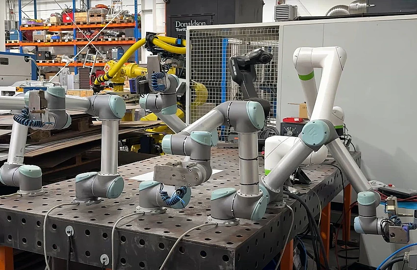 Universal UR5 – industrial cobot from Universal Robots - Roboty Przemysłowe